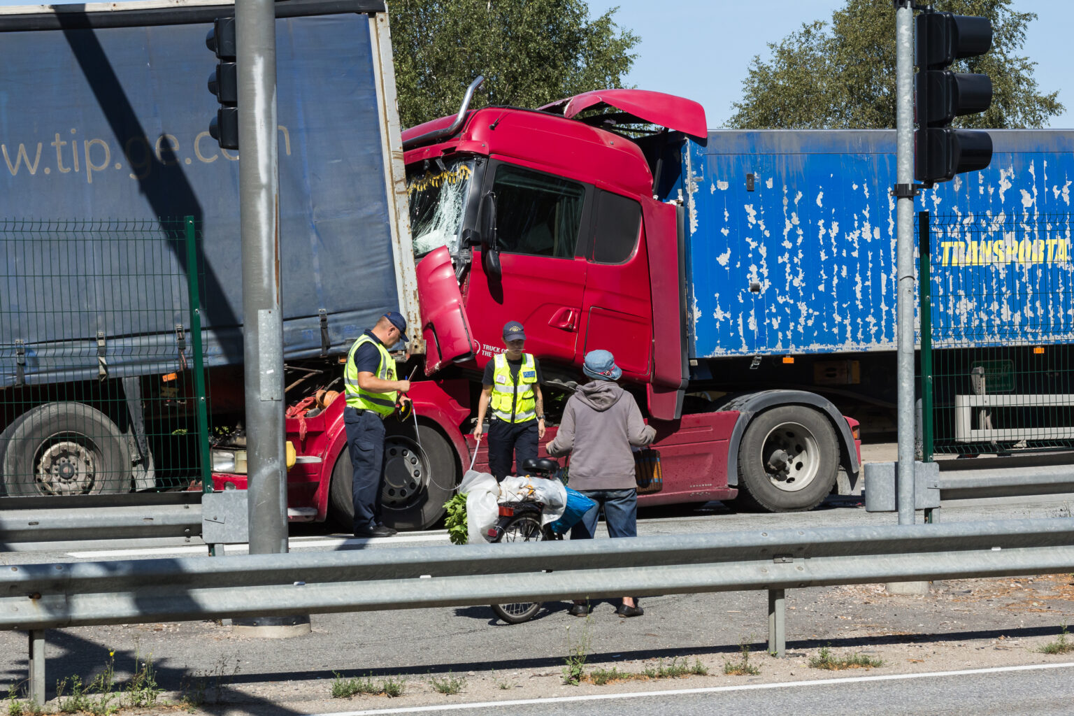 Types of Truck Accidents: Causes & Injuries